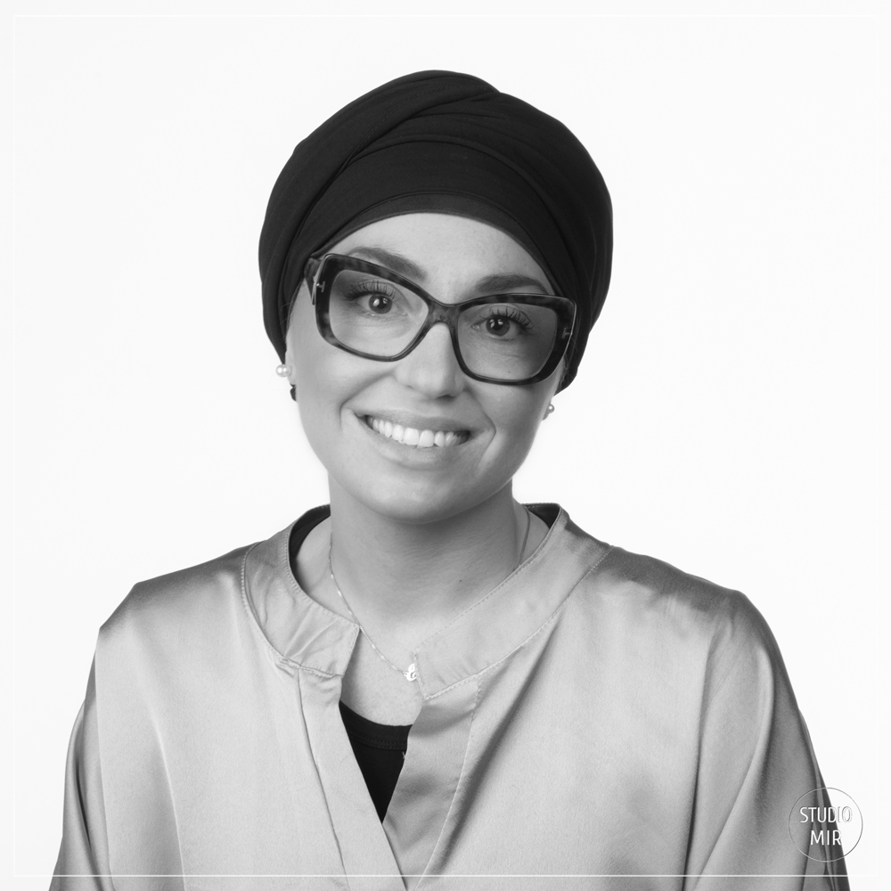 Photo professionnelle CV LinkedIn en studio dans le 94 - Studio Mir : Studio photo professionnel ...